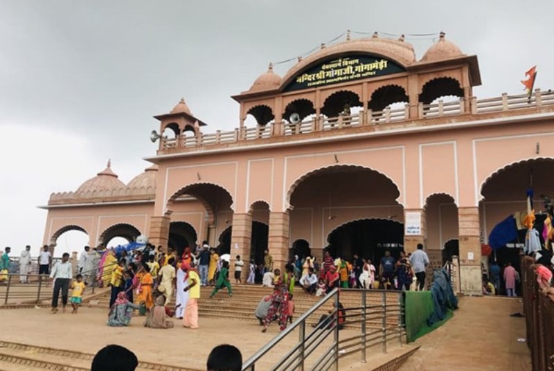 Goga ji mandir: जहाँ साँप का जहर भी उतर जाता हैं